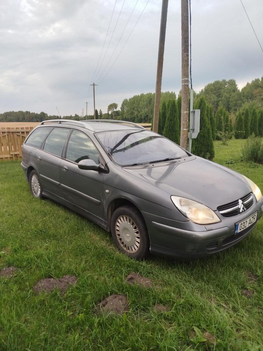 Pelēks Citroen C5 2003 Hāpsalu, ar dzinēja tilpumu 2.00 L un nobraukumu 303 tūkst. km par 1300 €, foto 18 vietnē AUTOMOTO.COM.LV