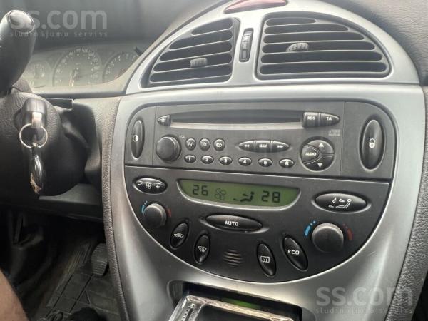 Pelēks Citroen C5 2004 Ogre, ar dzinēja tilpumu 2.00 L un nobraukumu 277 tūkst. km par 600 €, foto 10 vietnē AUTOMOTO.COM.LV