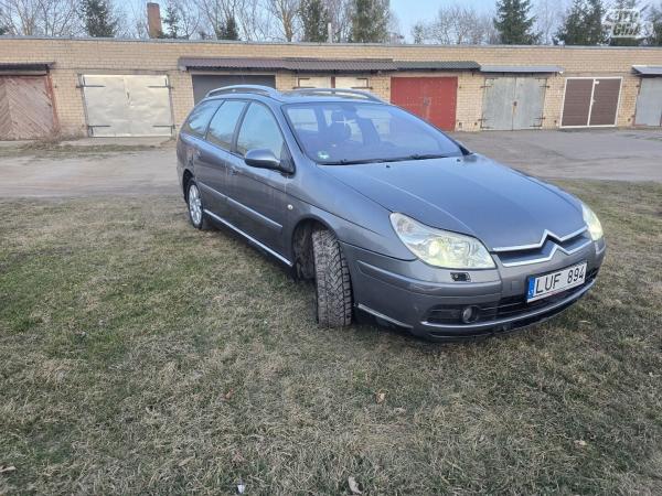 Pelēks Citroen C5 2005 Marijampole, ar dzinēja tilpumu 2.20 L un nobraukumu 300 tūkst. km par 700 €, foto 2 vietnē AUTOMOTO.COM.LV