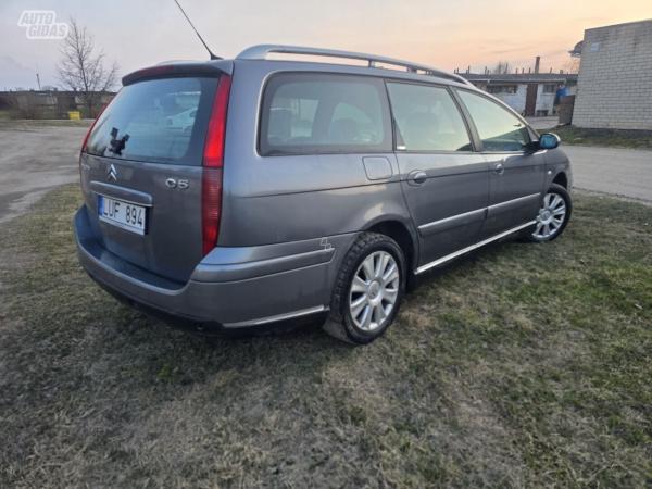 Pelēks Citroen C5 2005 Marijampole, ar dzinēja tilpumu 2.20 L un nobraukumu 300 tūkst. km par 700 €, foto 4 vietnē AUTOMOTO.COM.LV