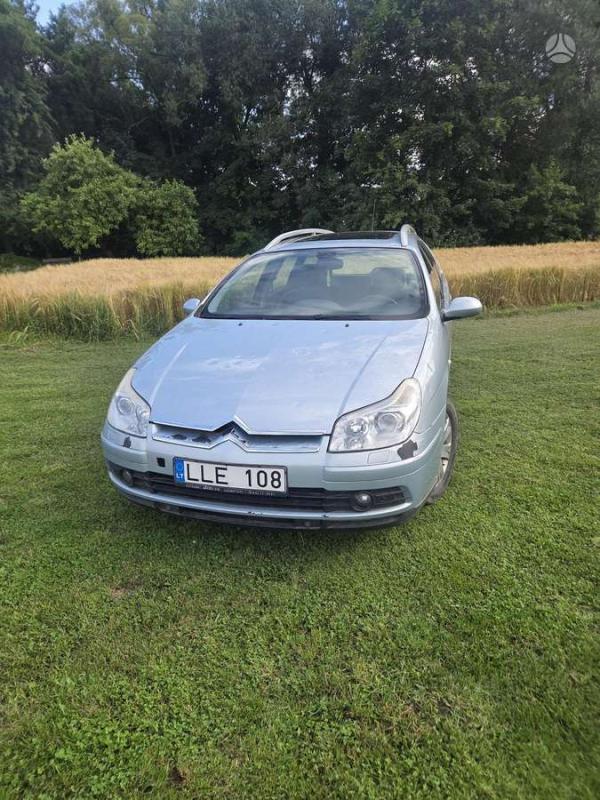 Pelēks Citroen C5 2005 Panevēža, ar dzinēja tilpumu 2.00 L un nobraukumu 437 tūkst. km par 750 €, foto 1 vietnē AUTOMOTO.COM.LV
