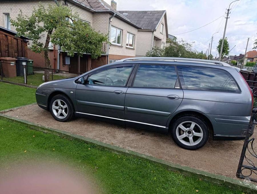 Pelēks Citroen C5 2005 Šauļi, ar dzinēja tilpumu 2.18 L un nobraukumu 234 tūkst. km par 1000 €, foto 4 vietnē AUTOMOTO.COM.LV