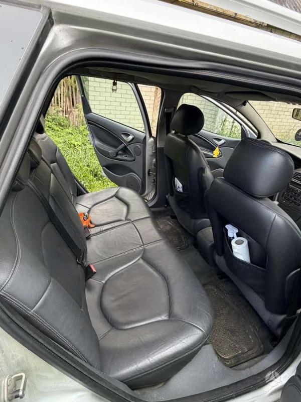Grey Citroen C5 2006 in Vilnius, with an engine capacity of 1.60 L and mileage of 273 thousand km for 1500 €, photo 5 on AUTOMOTO.COM.LV