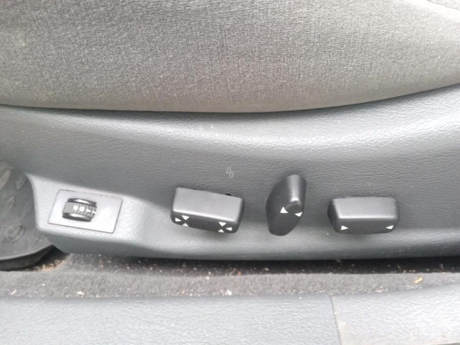 Pelēks Citroen C5 2007 Šauļi, ar dzinēja tilpumu 2.20 L un nobraukumu 367 tūkst. km par 870 €, foto 18 vietnē AUTOMOTO.COM.LV