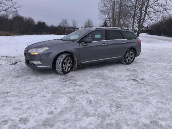 Grey Citroen C5 2008 in Klaipeda, with an engine capacity of 2.00 L and mileage of 320 thousand km for 2500 €, photo 1 on AUTOMOTO.COM.LV