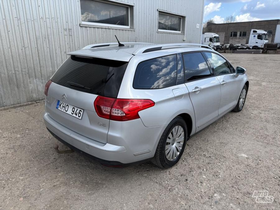 Pelēks Citroen C5 2008 Tauragė, ar dzinēja tilpumu 1.60 L un nobraukumu 327 tūkst. km par 1700 €, foto 4 vietnē AUTOMOTO.COM.LV