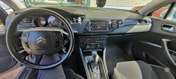 Grey Citroen C5 2008 in Vilnius, with an engine capacity of 2.00 L and mileage of 378 thousand km for 900 €, photo 3 on AUTOMOTO.COM.LV