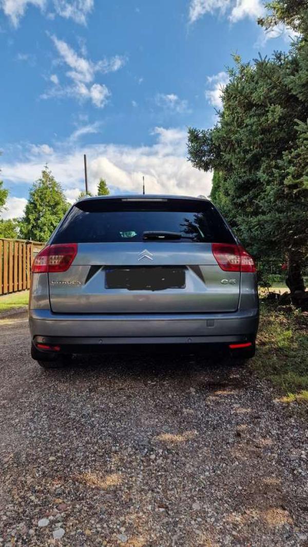 Grey Citroen C5 2008 in Kaunas, with an engine capacity of 2.00 L and mileage of 330 thousand km for 2300 €, photo 2 on AUTOMOTO.COM.LV