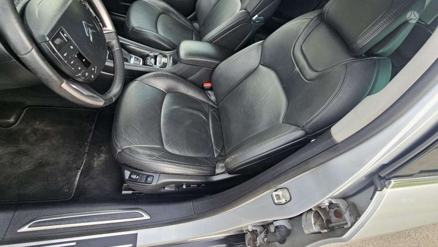 Grey Citroen C5 2008 in Kazlu Ruda, with an engine capacity of 2.00 L and mileage of 247 thousand km for 2900 €, photo 8 on AUTOMOTO.COM.LV