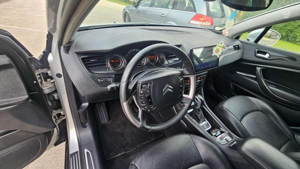 Grey Citroen C5 2008 in Kazlu Ruda, with an engine capacity of 2.00 L and mileage of 247 thousand km for 2900 €, photo 8 on AUTOMOTO.COM.LV
