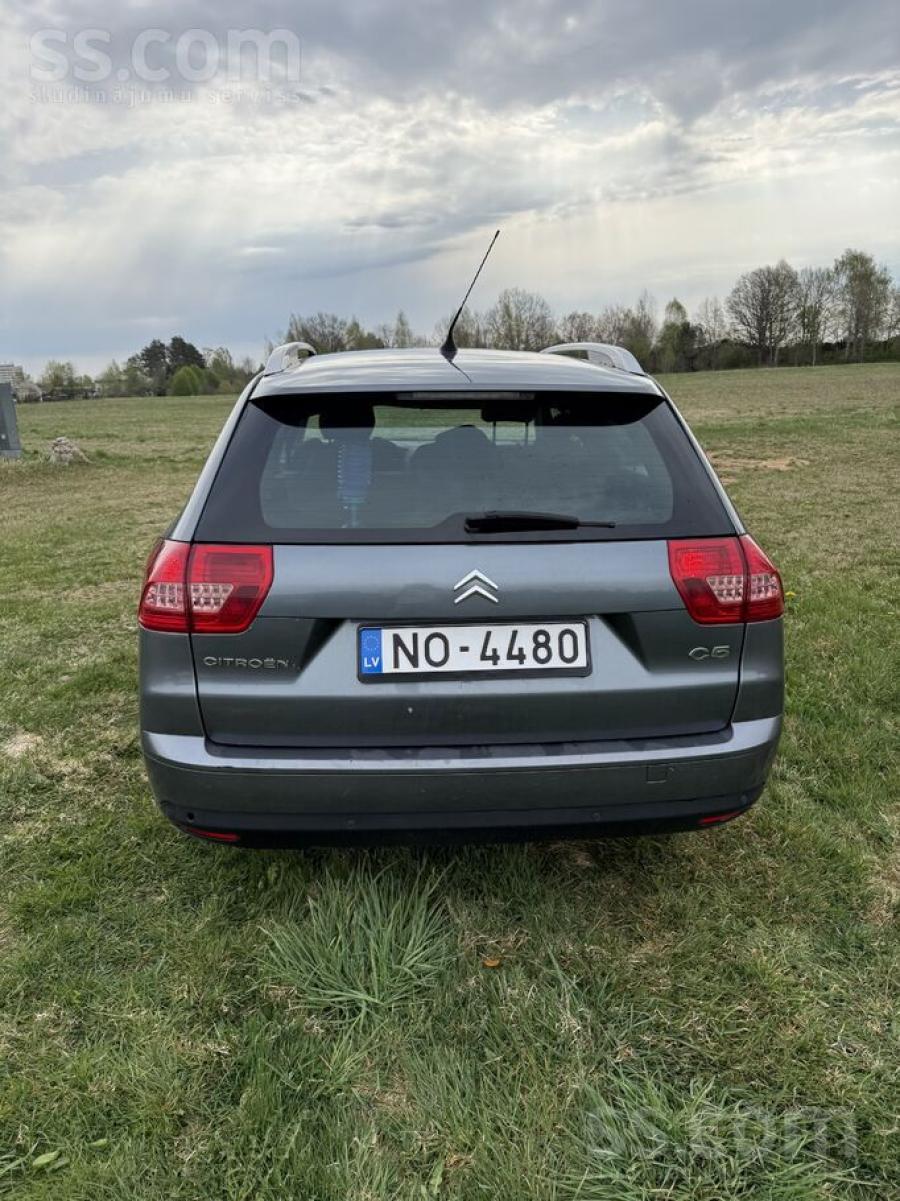 Grey Citroen C5 2008 in Riga, with an engine capacity of 2.00 L and mileage of 355 thousand km for 1100 €, photo 3 on AUTOMOTO.COM.LV