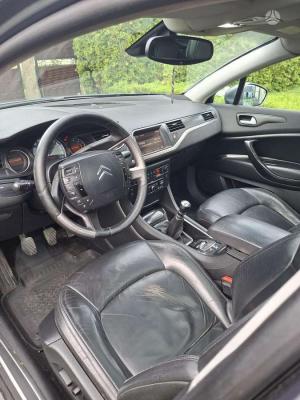 Pelēks Citroen C5 2008 Šauļi, ar dzinēja tilpumu 2.00 L un nobraukumu 333 tūkst. km par 1600 €, foto 11 vietnē AUTOMOTO.COM.LV