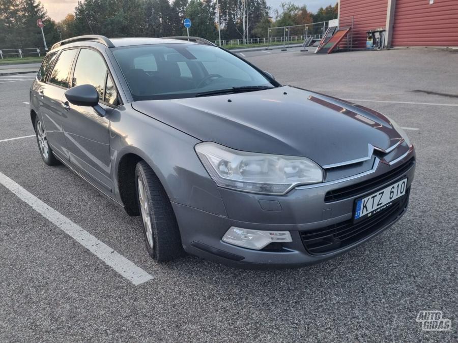 Pelēks Citroen C5 2008 Utena, ar dzinēja tilpumu 1.60 L un nobraukumu 334 tūkst. km par 720 €, foto 1 vietnē AUTOMOTO.COM.LV