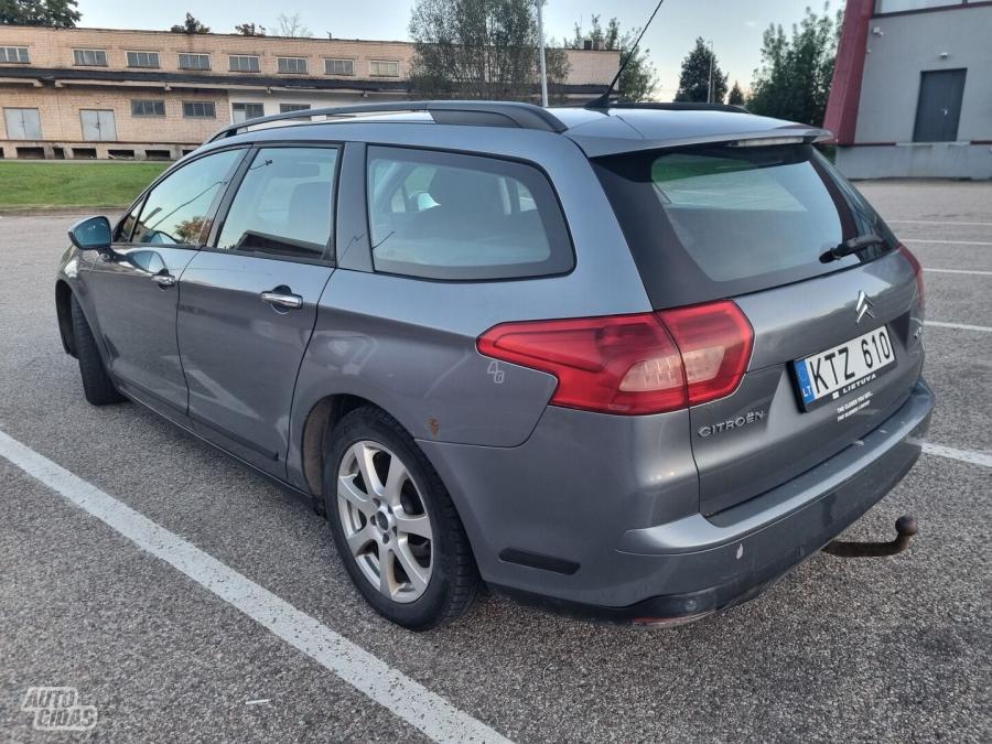 Pelēks Citroen C5 2008 Utena, ar dzinēja tilpumu 1.60 L un nobraukumu 334 tūkst. km par 720 €, foto 4 vietnē AUTOMOTO.COM.LV