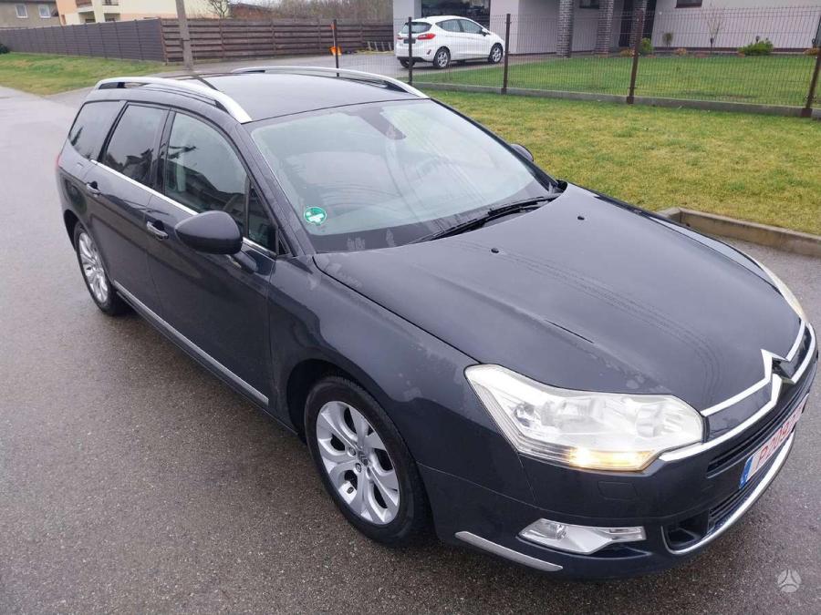 Pelēks Citroen C5 2009 Marijampole, ar dzinēja tilpumu 2.00 L un nobraukumu 267 tūkst. km par 2690 €, foto 1 vietnē AUTOMOTO.COM.LV