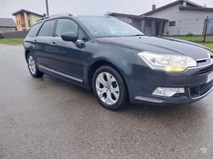 Pelēks Citroen C5 2009 Marijampole, ar dzinēja tilpumu 2.00 L un nobraukumu 267 tūkst. km par 2690 €, foto 2 vietnē AUTOMOTO.COM.LV