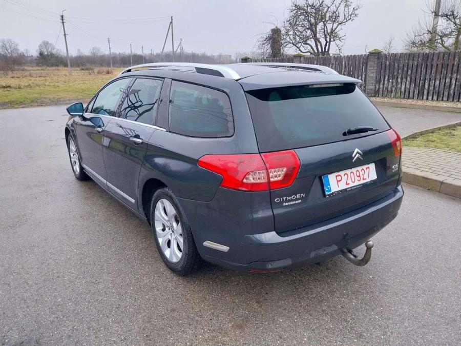 Pelēks Citroen C5 2009 Marijampole, ar dzinēja tilpumu 2.00 L un nobraukumu 267 tūkst. km par 2690 €, foto 13 vietnē AUTOMOTO.COM.LV