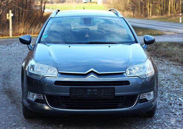 Pelēks Citroen C5 2009 Kretinga, ar dzinēja tilpumu 2.00 L un nobraukumu 230 tūkst. km par 3399 €, foto 3 vietnē AUTOMOTO.COM.LV