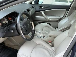 Grey Citroen C5 2009 in Vilnius, with an engine capacity of 2.00 L and mileage of 356 thousand km for 2750 €, photo 11 on AUTOMOTO.COM.LV