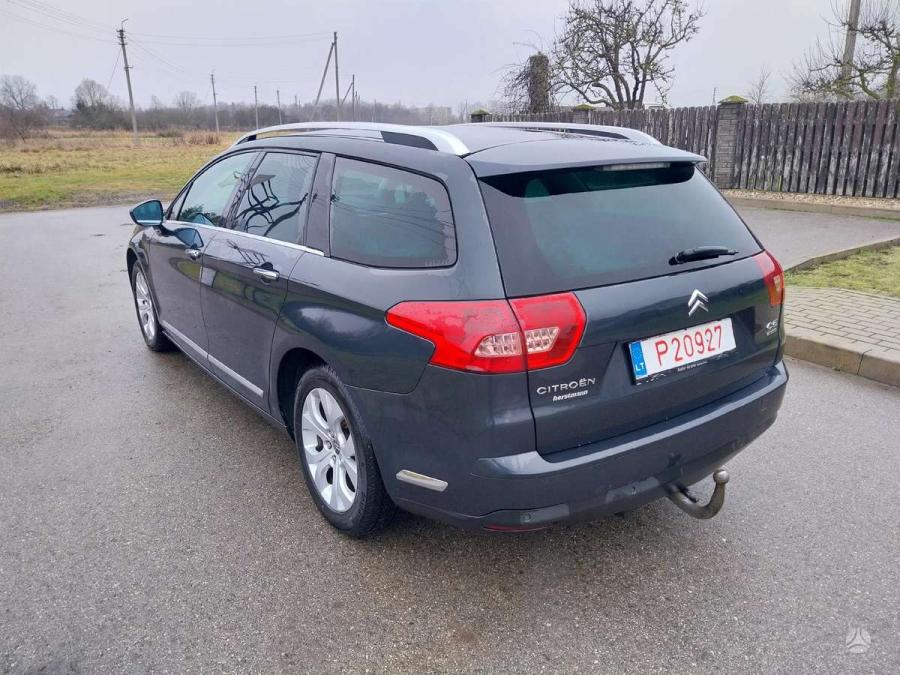 Grey Citroen C5 2009 in Marijampole, with an engine capacity of 2.00 L and mileage of 267 thousand km for 2700 €, photo 4 on AUTOMOTO.COM.LV