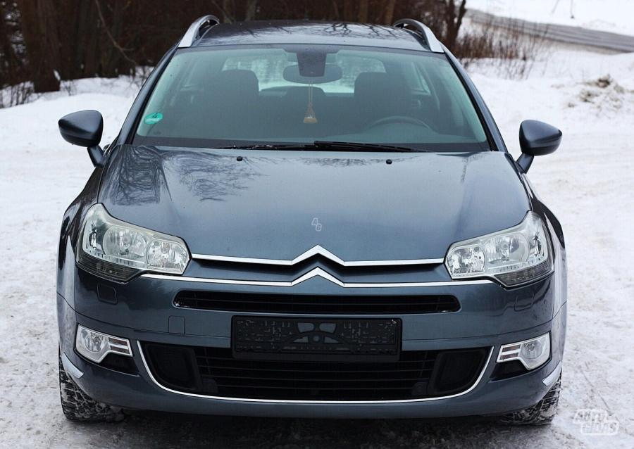 Grey Citroen C5 2009 in Petrikaiciai, with an engine capacity of 2.00 L and mileage of 230 thousand km for 3399 €, photo 3 on AUTOMOTO.COM.LV