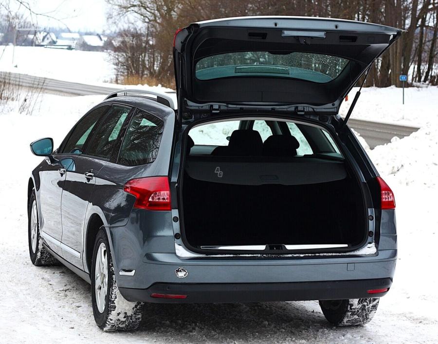 Grey Citroen C5 2009 in Petrikaiciai, with an engine capacity of 2.00 L and mileage of 230 thousand km for 3399 €, photo 12 on AUTOMOTO.COM.LV