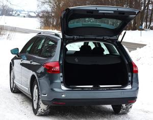 Grey Citroen C5 2009 in Petrikaiciai, with an engine capacity of 2.00 L and mileage of 230 thousand km for 3299 €, photo 12 on AUTOMOTO.COM.LV