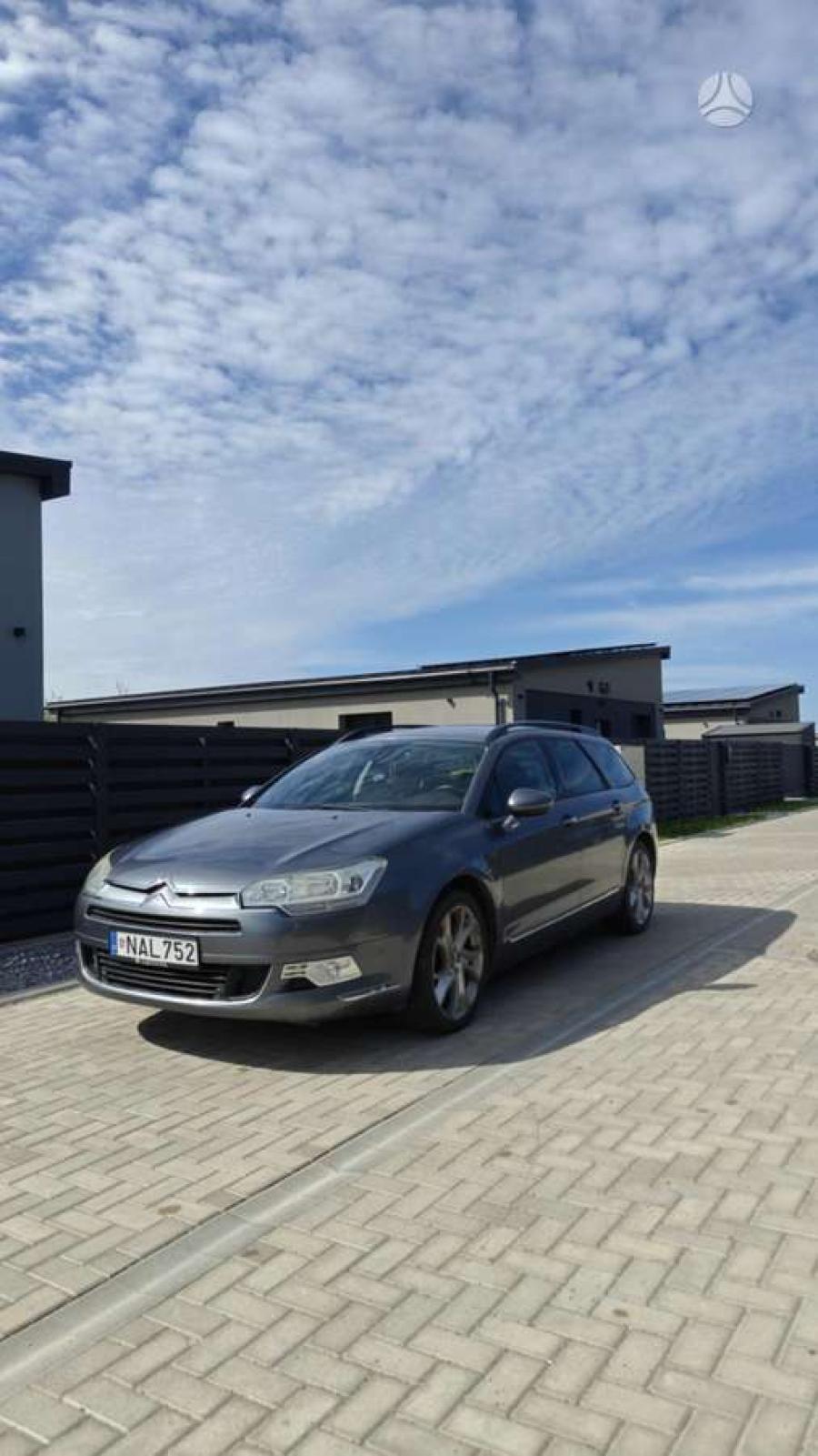 Pelēks Citroen C5 2009 Klaipėda, ar dzinēja tilpumu 2.00 L un nobraukumu 322 tūkst. km par 1000 €, foto 3 vietnē AUTOMOTO.COM.LV