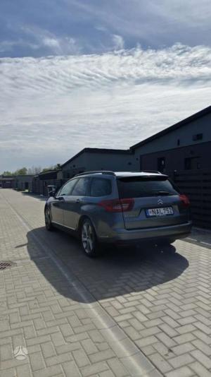 Pelēks Citroen C5 2009 Klaipėda, ar dzinēja tilpumu 2.00 L un nobraukumu 322 tūkst. km par 1000 €, foto 5 vietnē AUTOMOTO.COM.LV