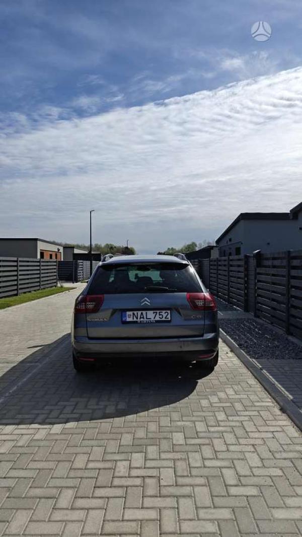 Grey Citroen C5 2009 in Klaipeda, with an engine capacity of 2.00 L and mileage of 322 thousand km for 1000 €, photo 5 on AUTOMOTO.COM.LV
