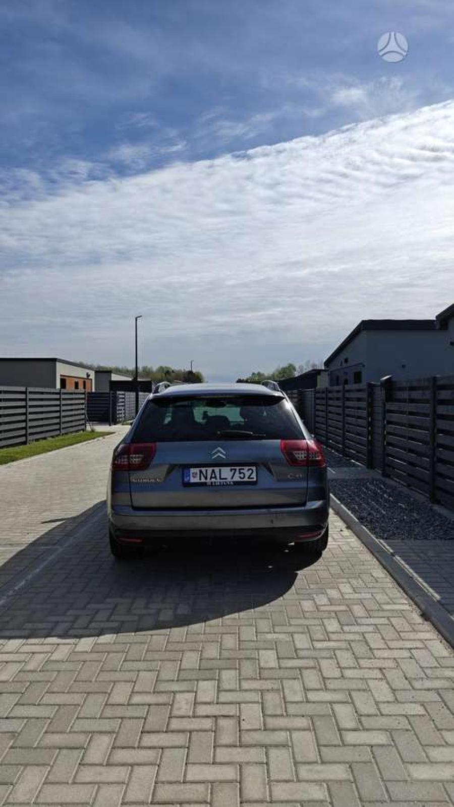 Pelēks Citroen C5 2009 Klaipėda, ar dzinēja tilpumu 2.00 L un nobraukumu 322 tūkst. km par 1000 €, foto 6 vietnē AUTOMOTO.COM.LV