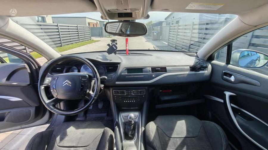 Pelēks Citroen C5 2009 Klaipėda, ar dzinēja tilpumu 2.00 L un nobraukumu 322 tūkst. km par 1000 €, foto 11 vietnē AUTOMOTO.COM.LV