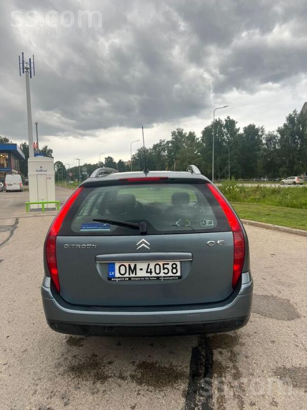 Grey Citroen C5 2009 in Riga, with an engine capacity of 2.00 L and mileage of 198 thousand km for 1950 €, photo 4 on AUTOMOTO.COM.LV
