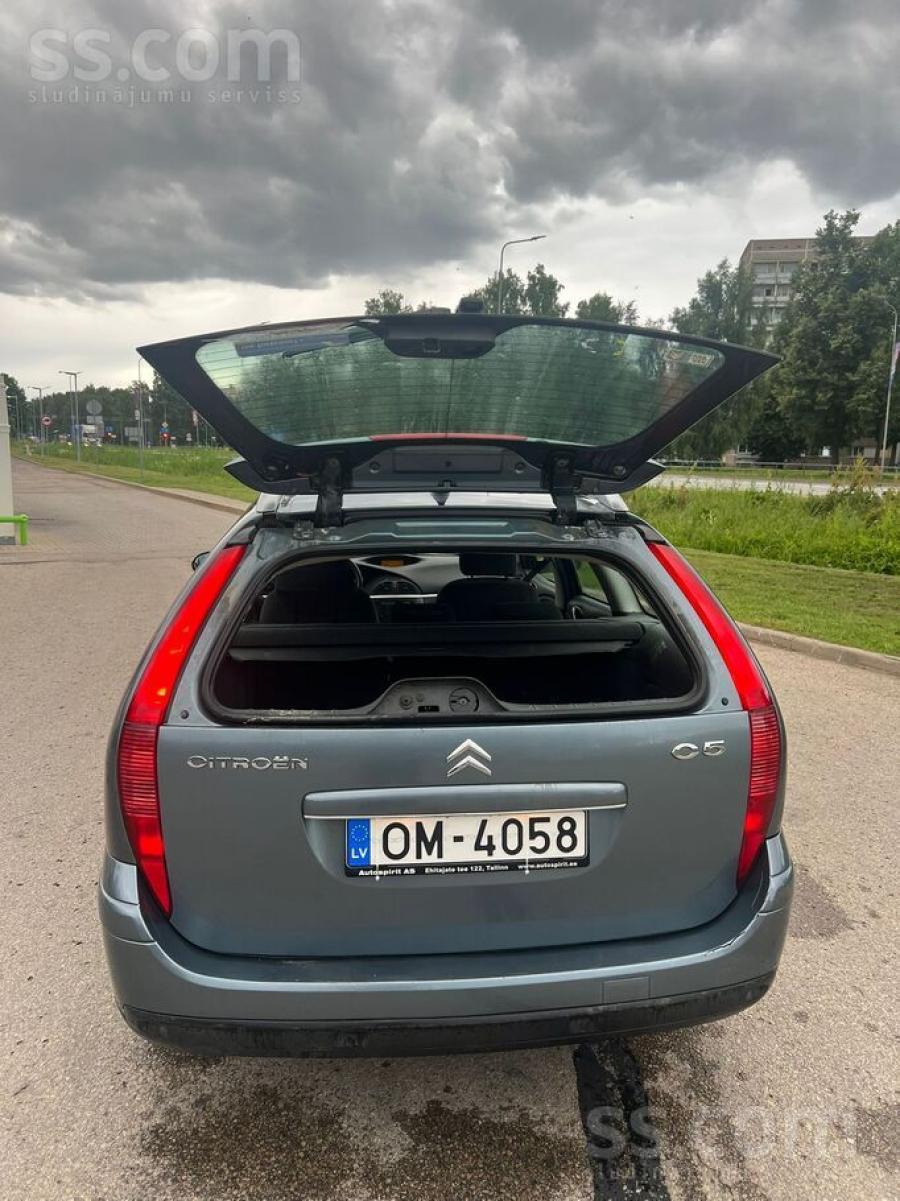 Grey Citroen C5 2009 in Riga, with an engine capacity of 2.00 L and mileage of 198 thousand km for 1950 €, photo 8 on AUTOMOTO.COM.LV