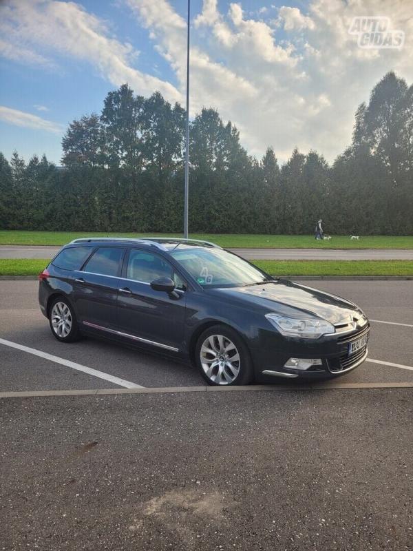 Citroen C5 2009 Panevēža vietnē Pelēks Citroen C5 2009 Panevēža, ar dzinēja tilpumu 3.00 L un nobraukumu 329 tūkst. km par 3450 €, foto 3 vietnē AUTOMOTO.COM.LV