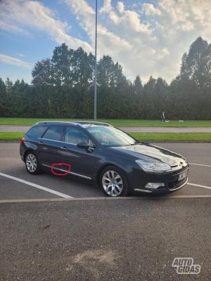 Pelēks Citroen C5 2009 Panevēža, ar dzinēja tilpumu 3.00 L un nobraukumu 329 tūkst. km par 3450 €, foto 17 vietnē AUTOMOTO.COM.LV