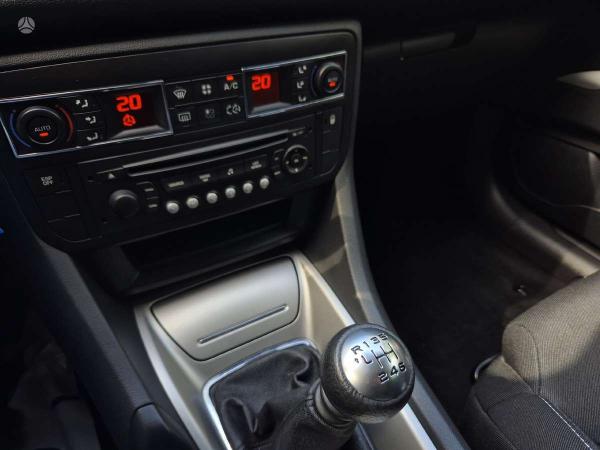 Pelēks Citroen C5 2010 Tauragė, ar dzinēja tilpumu 2.00 L un nobraukumu 215 tūkst. km par 2700 €, foto 11 vietnē AUTOMOTO.COM.LV