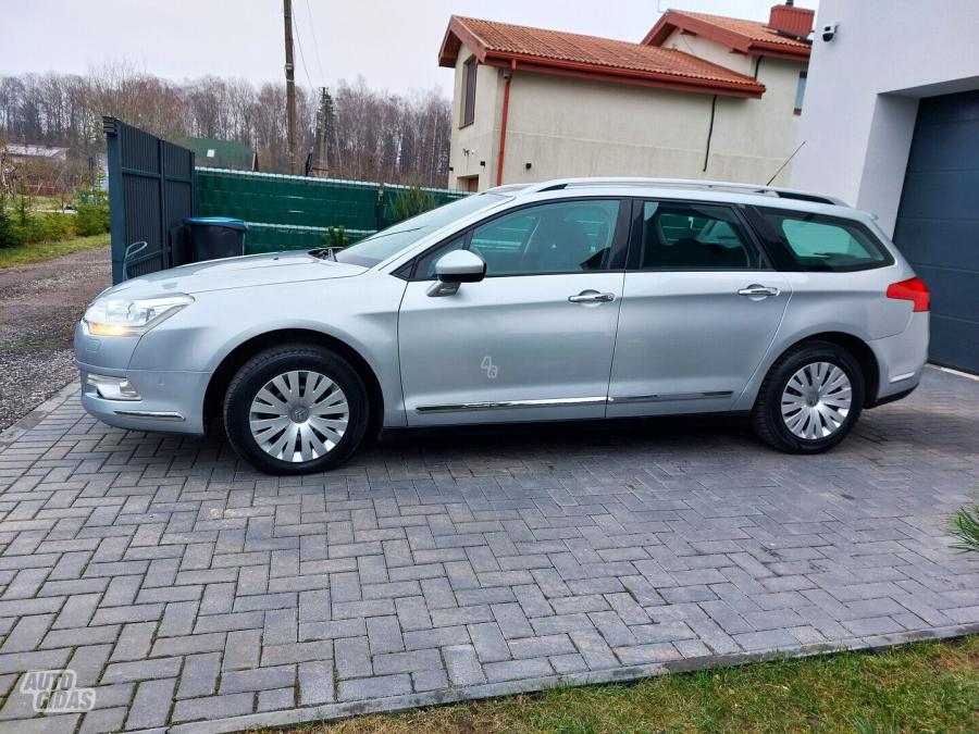 Pelēks Citroen C5 2010 Kauņa, ar dzinēja tilpumu 2.00 L un nobraukumu 274 tūkst. km par 2300 €, foto 3 vietnē AUTOMOTO.COM.LV
