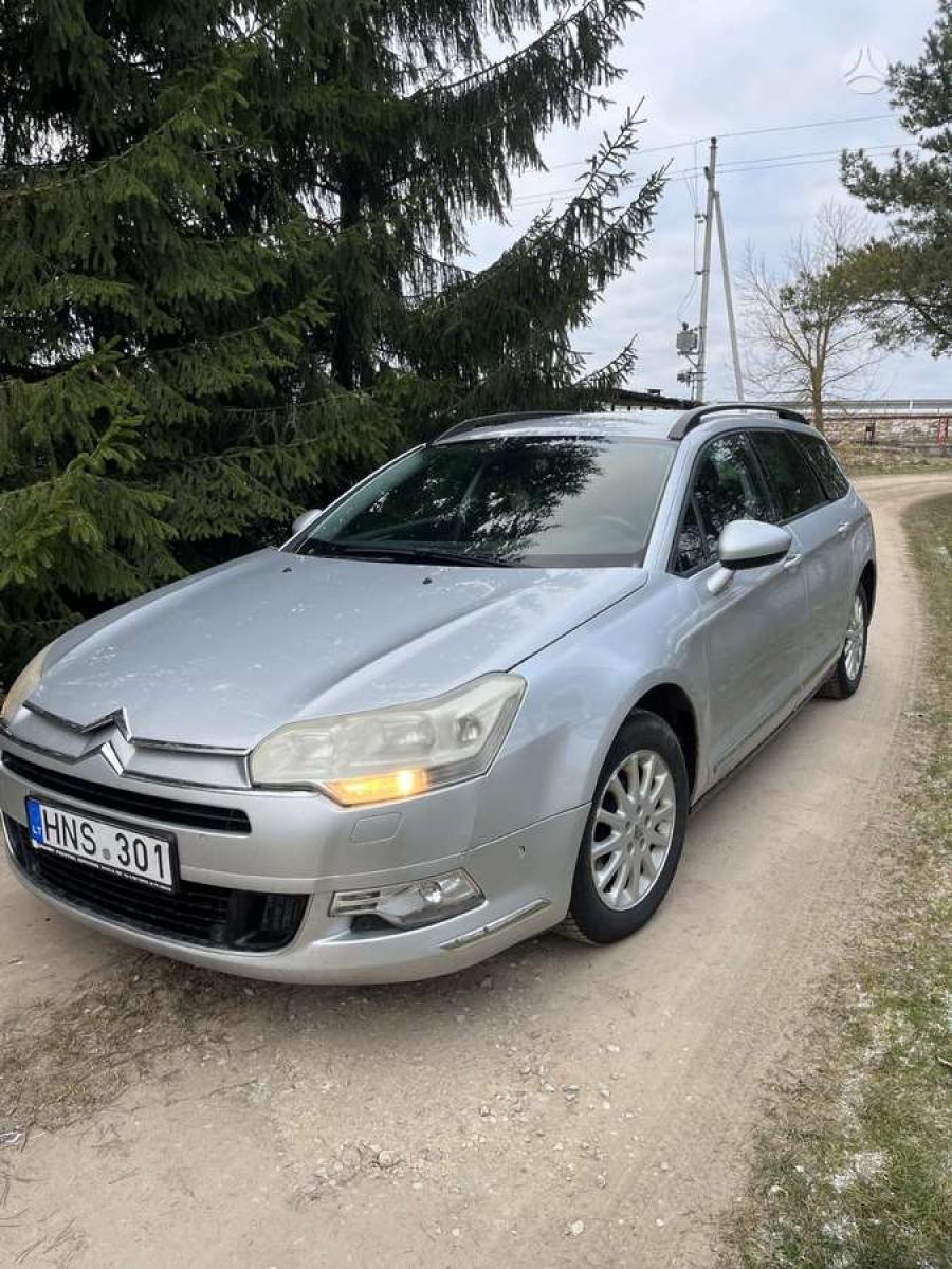 Grey Citroen C5 2010 in Raseiniai, with an engine capacity of 1.60 L and mileage of 238 thousand km for 2300 €, photo 1 on AUTOMOTO.COM.LV