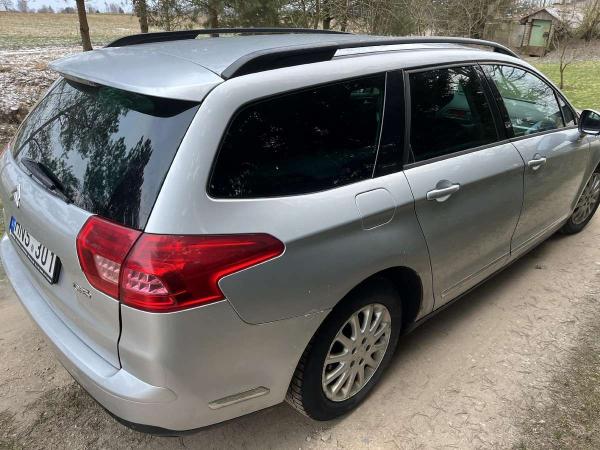 Pelēks Citroen C5 2010 Raseiniai, ar dzinēja tilpumu 1.60 L un nobraukumu 238 tūkst. km par 2300 €, foto 3 vietnē AUTOMOTO.COM.LV