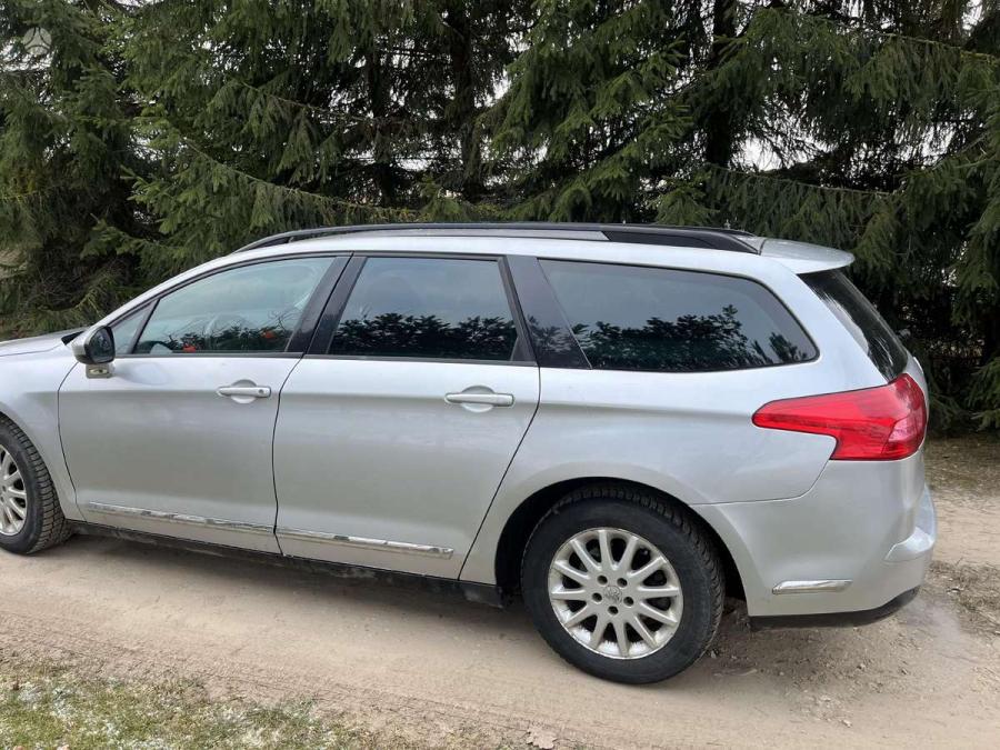Grey Citroen C5 2010 in Raseiniai, with an engine capacity of 1.60 L and mileage of 238 thousand km for 2300 €, photo 4 on AUTOMOTO.COM.LV
