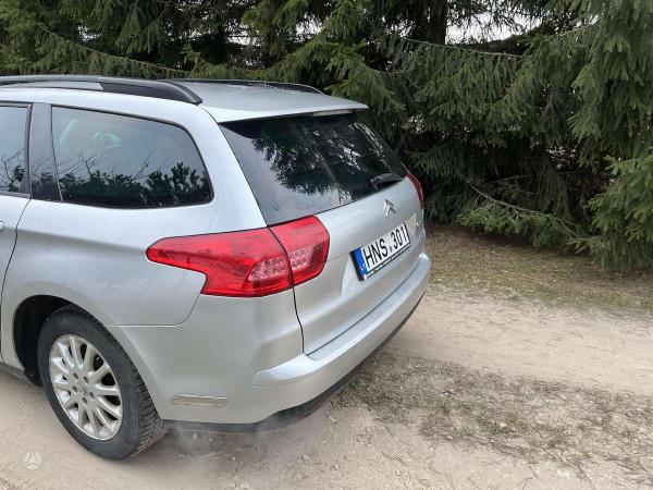 Pelēks Citroen C5 2010 Raseiniai, ar dzinēja tilpumu 1.60 L un nobraukumu 238 tūkst. km par 2300 €, foto 5 vietnē AUTOMOTO.COM.LV