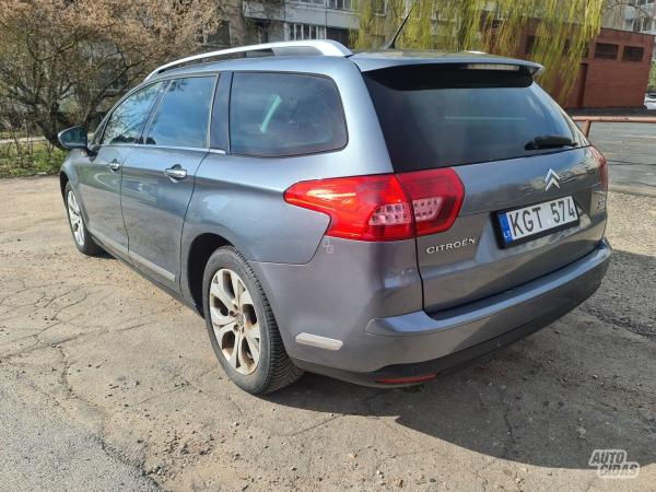Pelēks Citroen C5 2010 Viļņa, ar dzinēja tilpumu 2.00 L un nobraukumu 314 tūkst. km par 2200 €, foto 7 vietnē AUTOMOTO.COM.LV