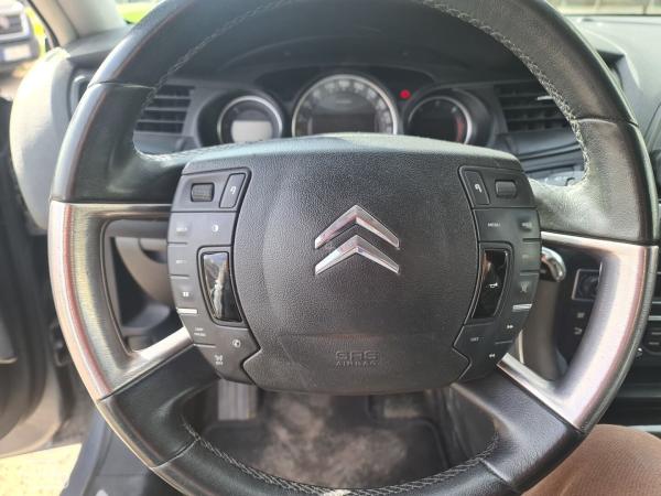 Pelēks Citroen C5 2010 Viļņa, ar dzinēja tilpumu 2.00 L un nobraukumu 314 tūkst. km par 2200 €, foto 10 vietnē AUTOMOTO.COM.LV