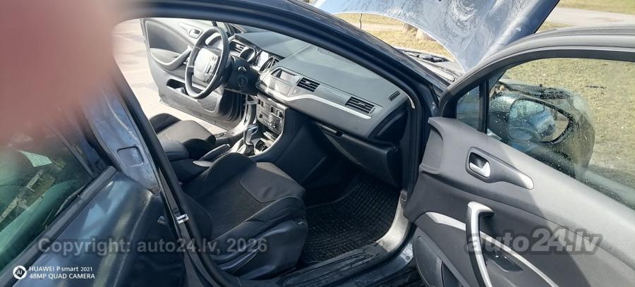 Pelēks Citroen C5 2010 Tallina, ar dzinēja tilpumu 2.00 L un nobraukumu 280 tūkst. km par 1700 €, foto 7 vietnē AUTOMOTO.COM.LV