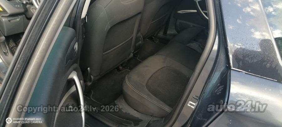 Pelēks Citroen C5 2010 Tallina, ar dzinēja tilpumu 2.00 L un nobraukumu 280 tūkst. km par 1700 €, foto 9 vietnē AUTOMOTO.COM.LV