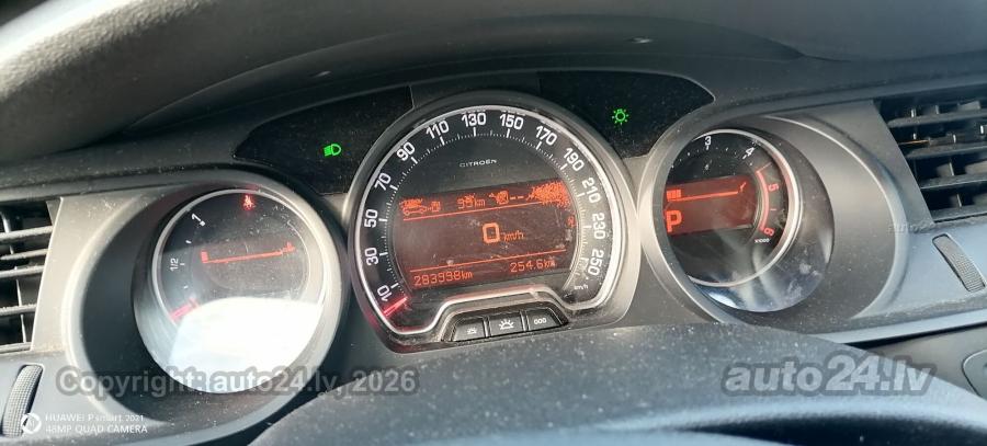 Pelēks Citroen C5 2010 Tallina, ar dzinēja tilpumu 2.00 L un nobraukumu 280 tūkst. km par 1700 €, foto 10 vietnē AUTOMOTO.COM.LV
