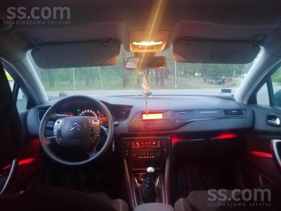Pelēks Citroen C5 2010 Jēkabpils, ar dzinēja tilpumu 2.00 L un nobraukumu 247 tūkst. km par 2000 €, foto 12 vietnē AUTOMOTO.COM.LV