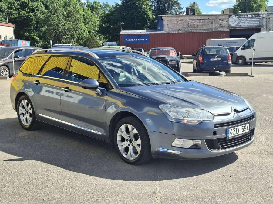Pelēks Citroen C5 2010 Plungė, ar dzinēja tilpumu 2.00 L un nobraukumu 387 tūkst. km par 1500 €, foto 8 vietnē AUTOMOTO.COM.LV
