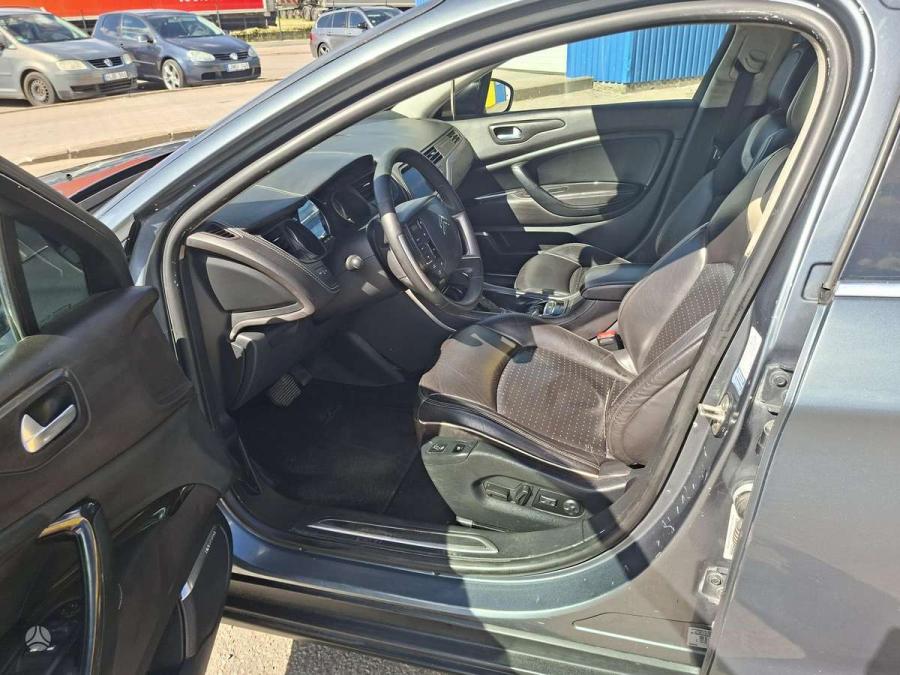 Pelēks Citroen C5 2010 Plungė, ar dzinēja tilpumu 2.00 L un nobraukumu 387 tūkst. km par 1500 €, foto 17 vietnē AUTOMOTO.COM.LV